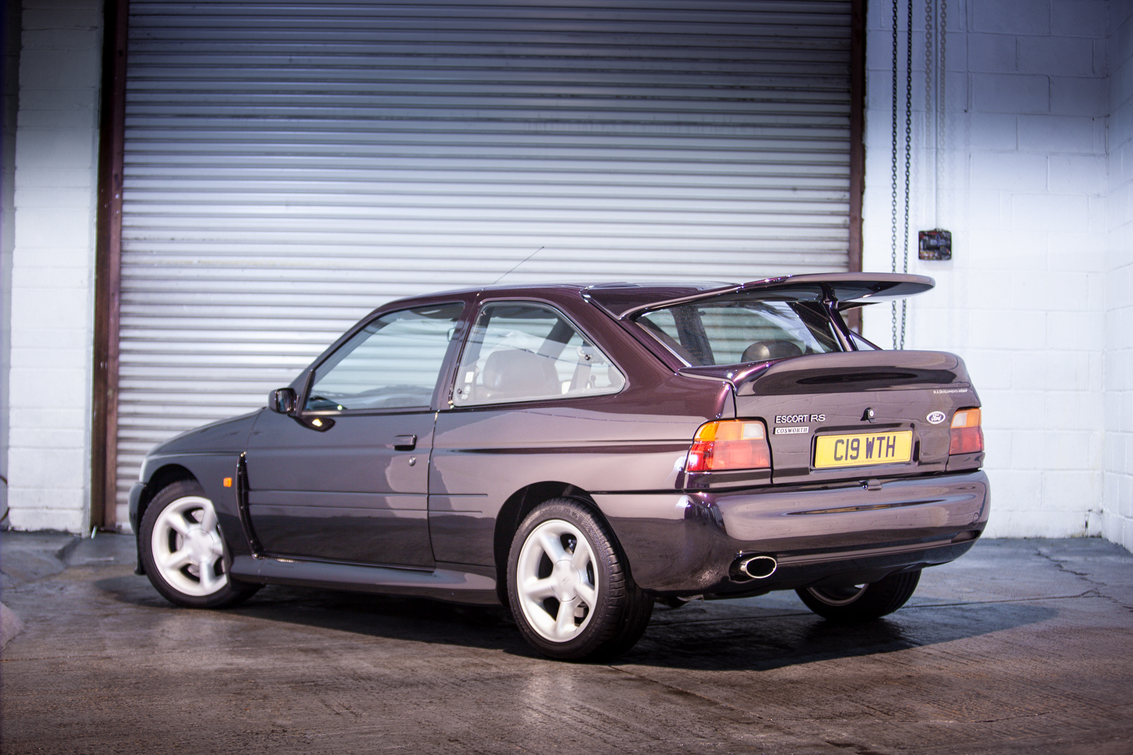 Ford Escort RS Cosworth – Driving An Icon | Car & Classic Magazine