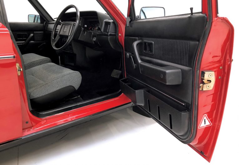 The Volvo 240 – Five Things You Need to Know | Car & Classic Magazine