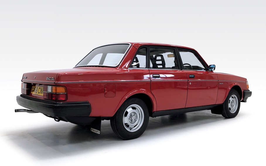 The Volvo 240 – Five Things You Need to Know | Car & Classic Magazine