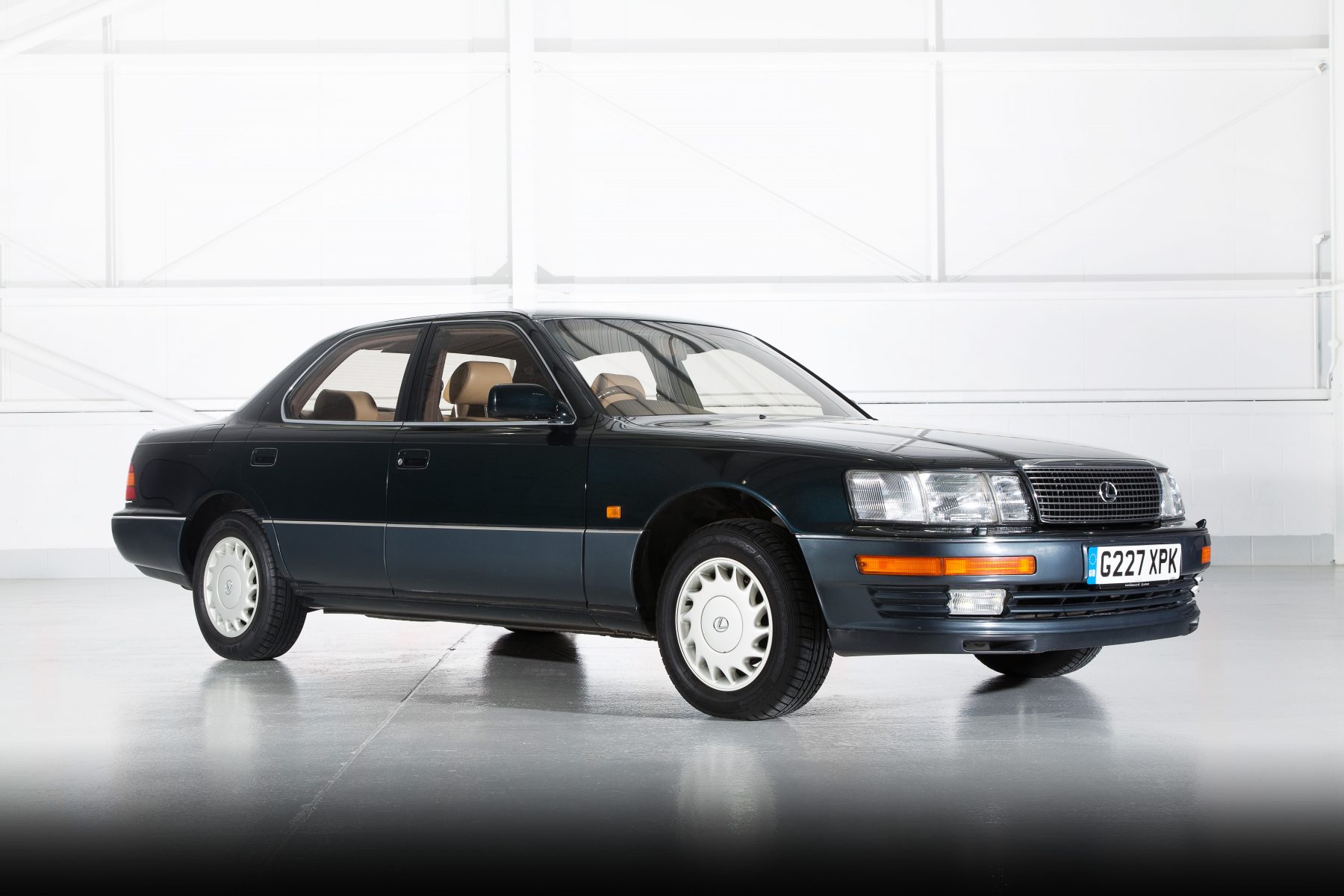 Lexus LS400 – Engineered Like No Other | Car & Classic Magazine