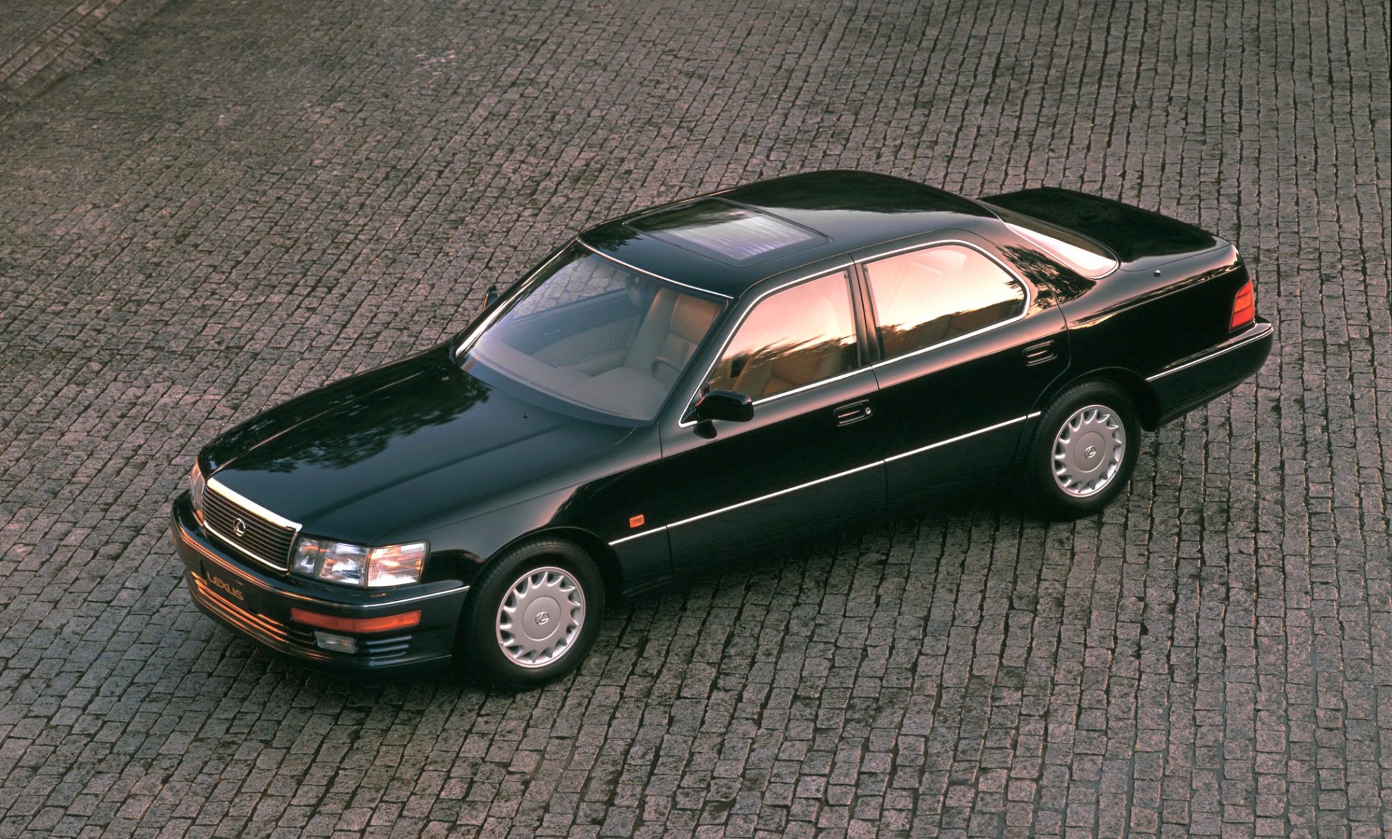 Lexus LS400 – Engineered Like No Other | Car & Classic Magazine