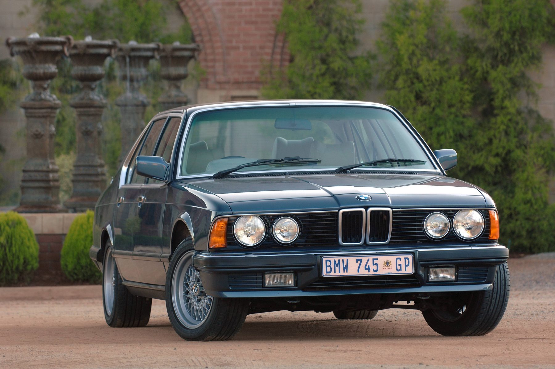 When BMW Raced a 7 Series – Yes, Really! | Car & Classic Magazine