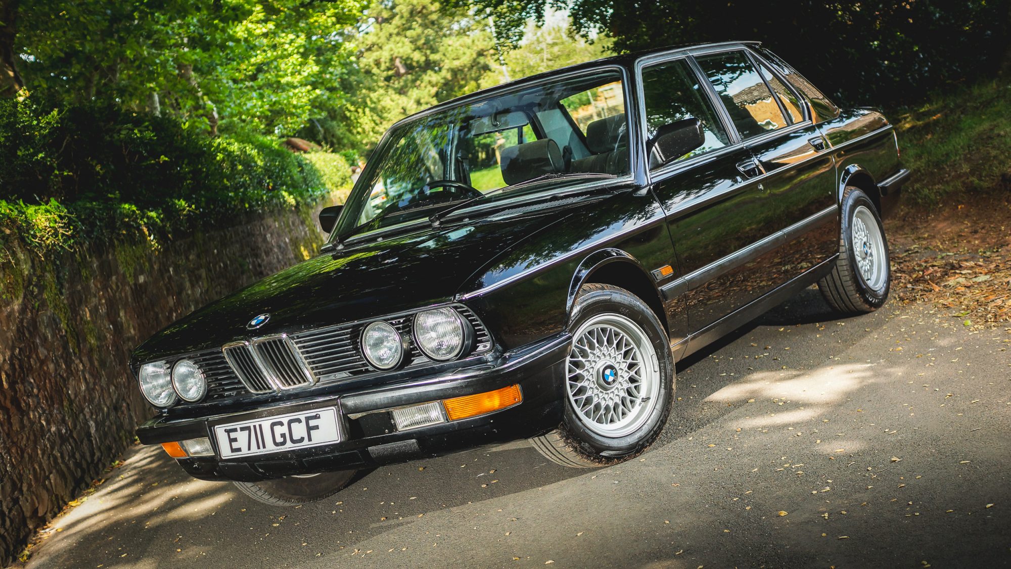 BMW E28 – From Barn to Bahnstormer | Car & Classic Magazine