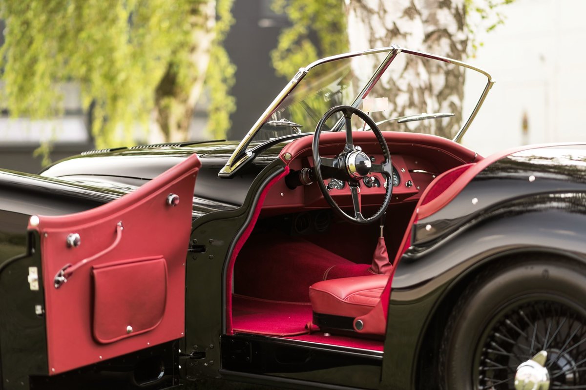 1954 Jaguar XK120 – Classified of the Week | Car & Classic Magazine