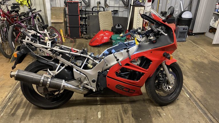 1997 Suzuki RF600R – Fuel’s Gold | Car & Classic Magazine