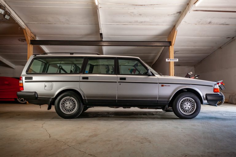 Volvo 240 – The Time is Now | Car & Classic Magazine