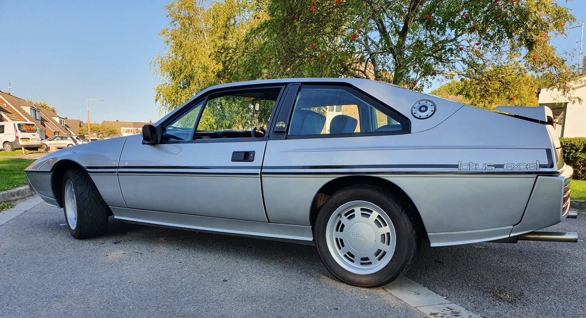 1984 Lotus Excel – Classified of the Week | Car & Classic Magazine