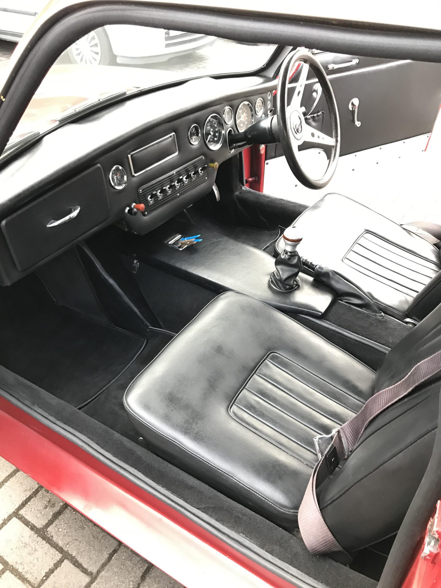 Gilbern Cars – The Welsh Flyer | Car & Classic Magazine