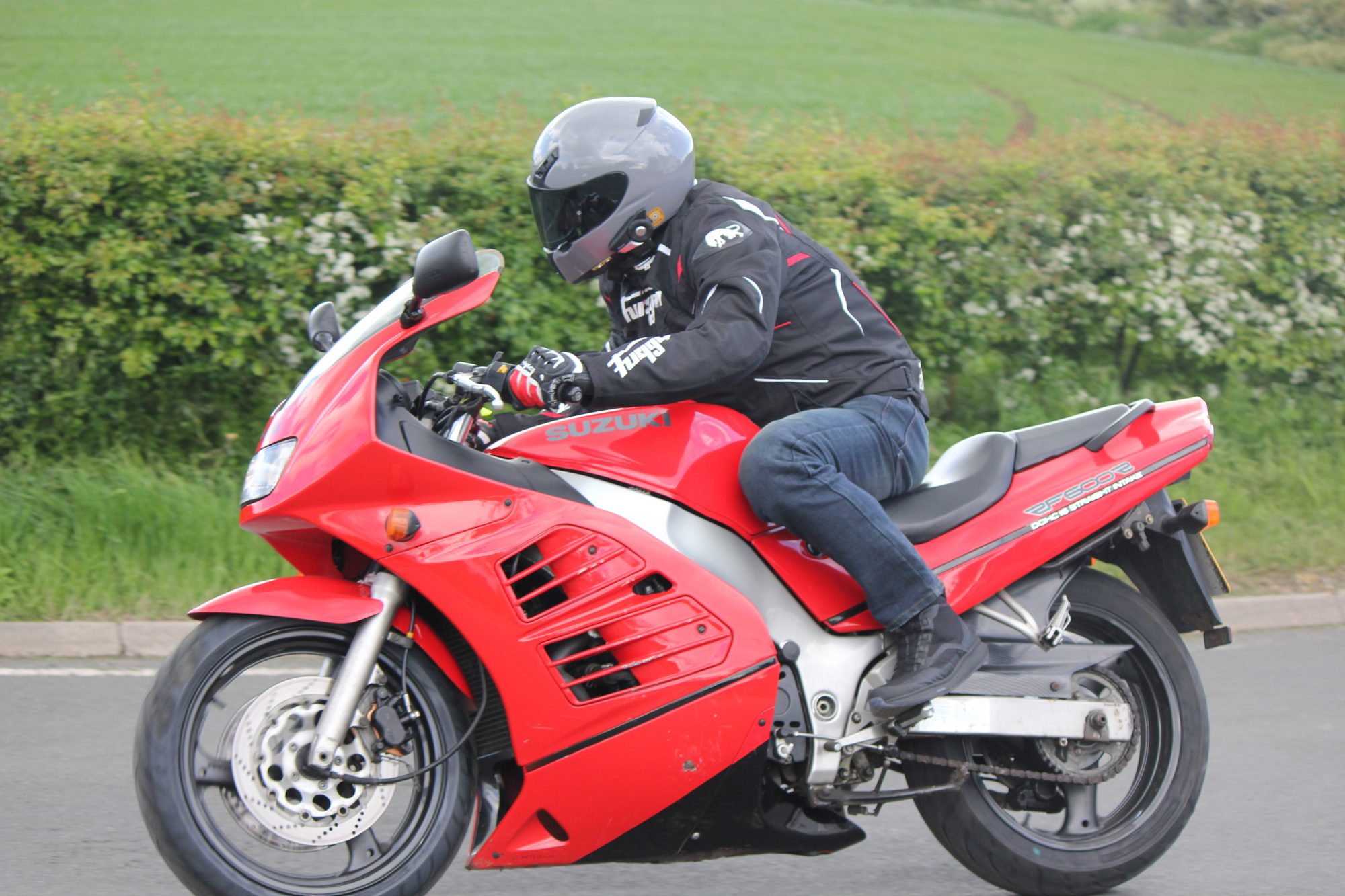 1997 Suzuki RF600R – Time To Hit The Road | Car & Classic Magazine