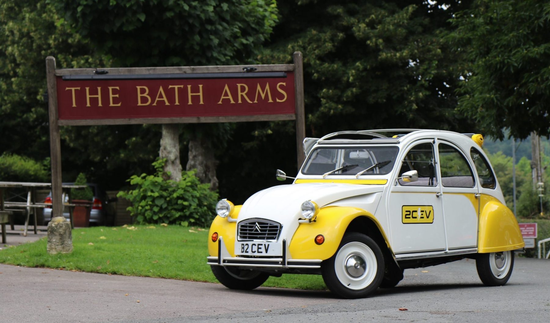 A 2CV With A Difference – The Electric 2cEv | Car & Classic Magazine