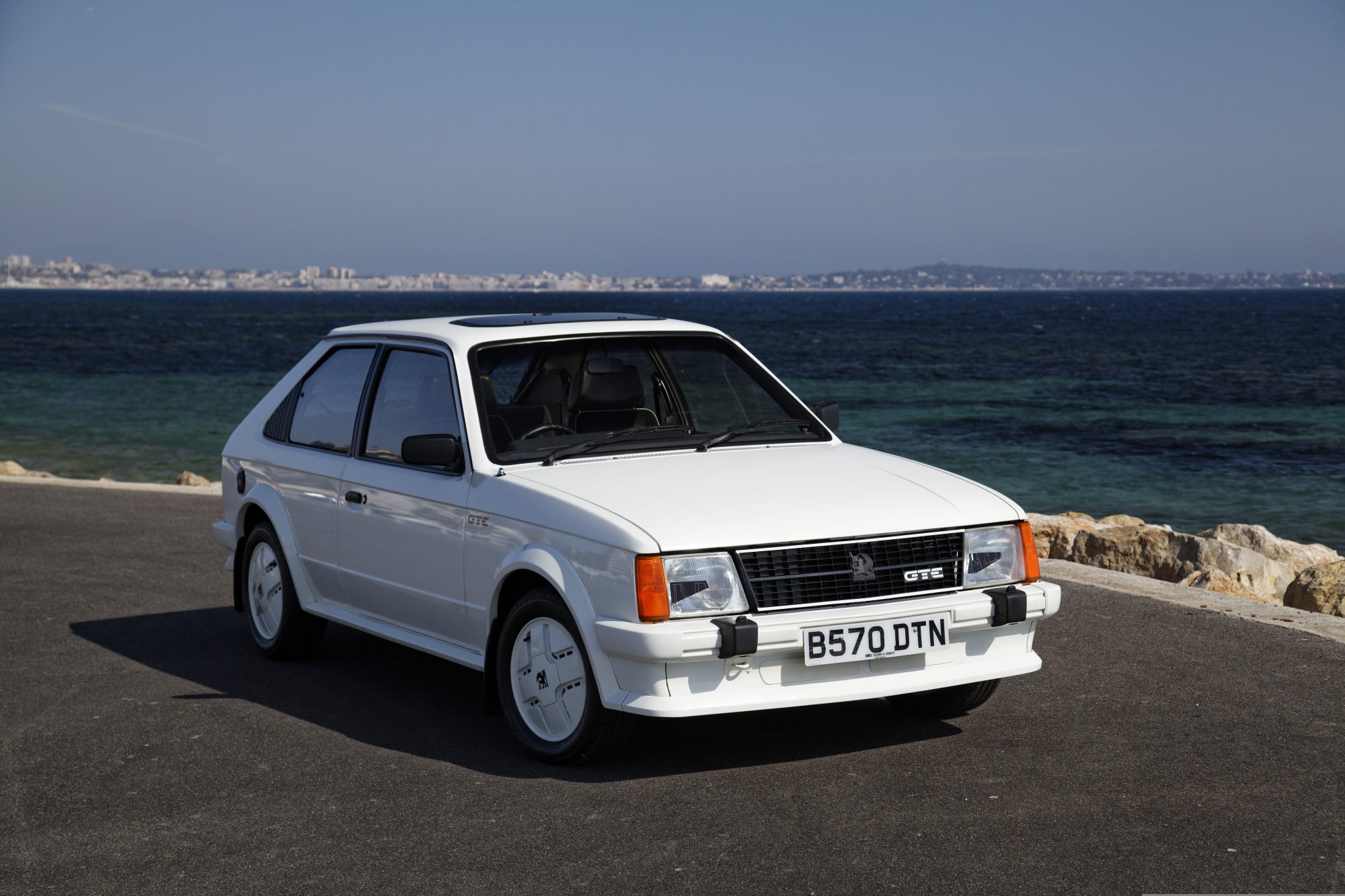 A Faster Astra – Hot Hatch Legends | Car & Classic Magazine