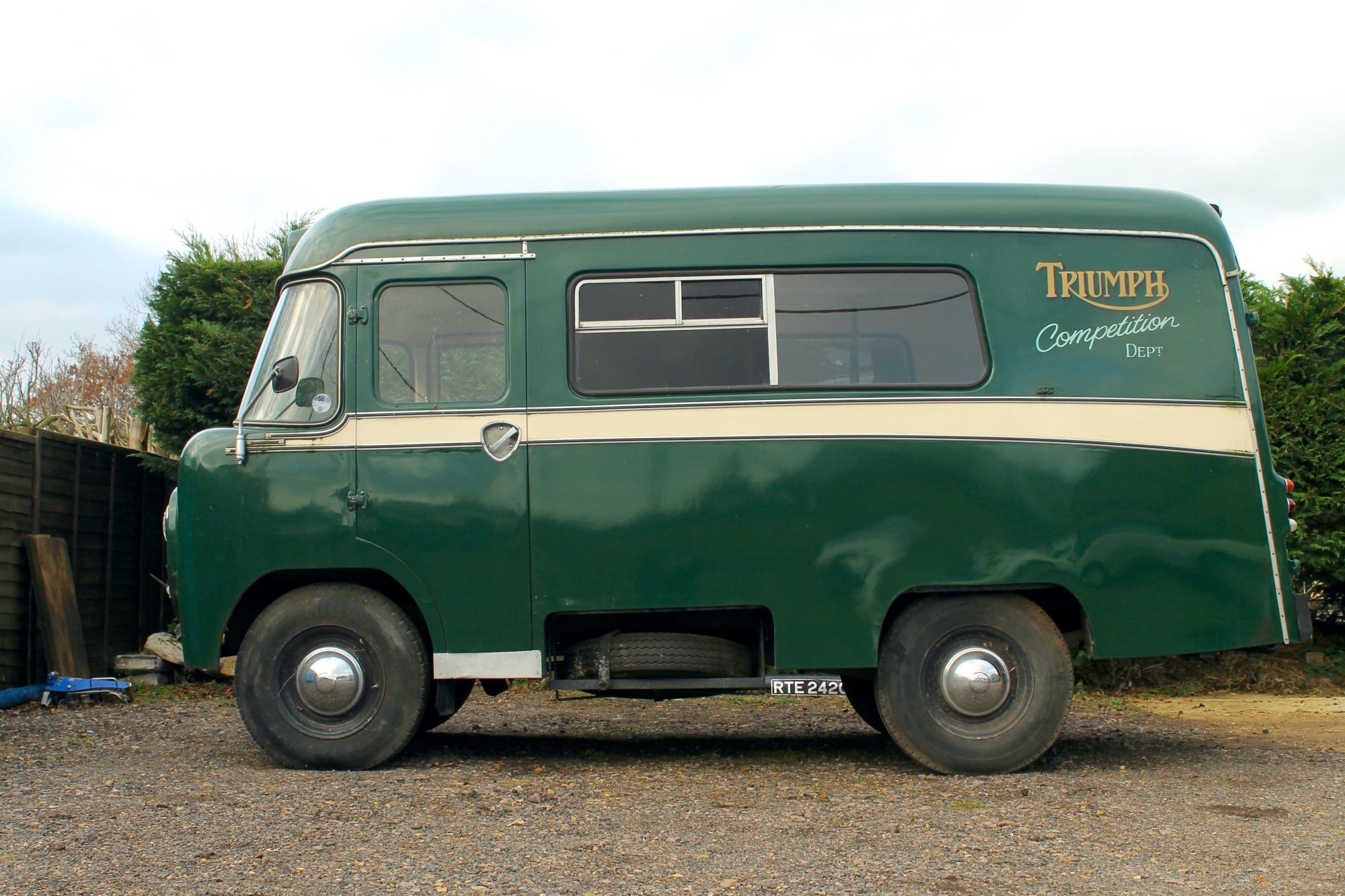 1969 Morris LD Ambulance – Auction Car of the Week | Car & Classic Magazine