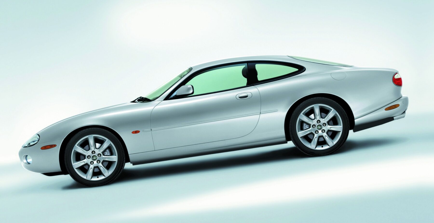 Jaguar XK8 – The Time is Now | Car & Classic Magazine