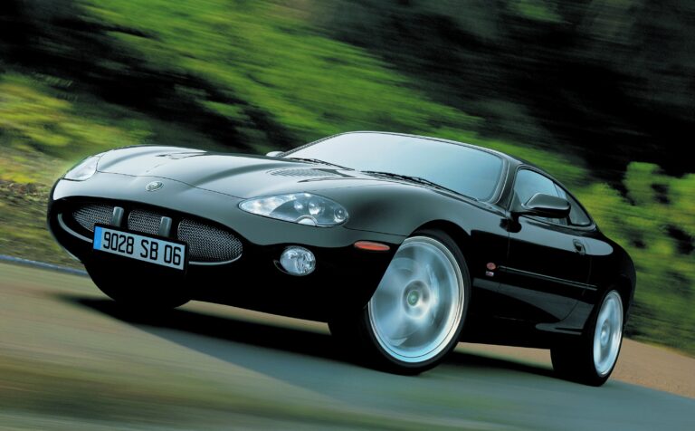 Jaguar XK8 – The Time is Now | Car & Classic Magazine