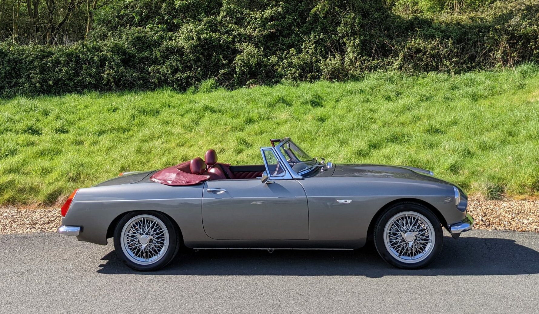 The RBW Roadster – Reinventing The MGB | Car & Classic Magazine