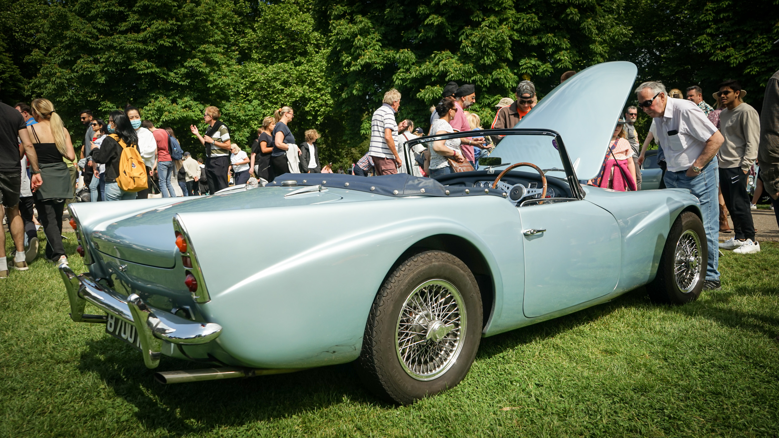 Platinum Jubilee – Classic Car Fans Flock to Windsor | Car & Classic ...
