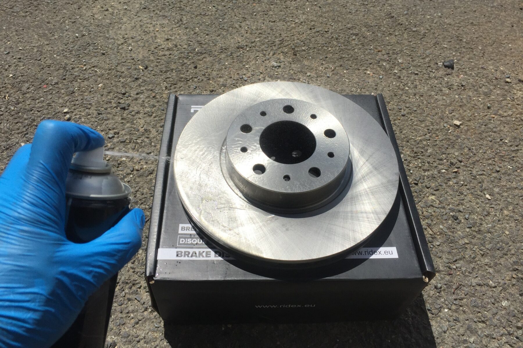 How To – Change Your Brake Discs | Car & Classic Magazine