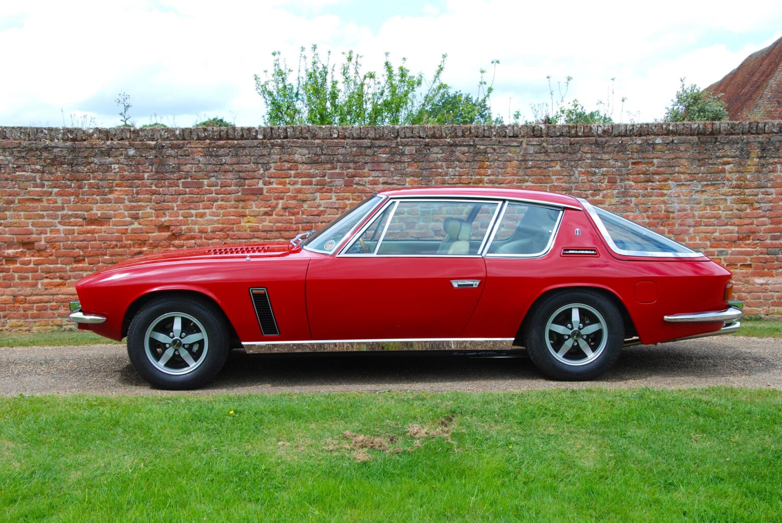 The Jensen Interceptor – Five things you need to know | Car & Classic ...