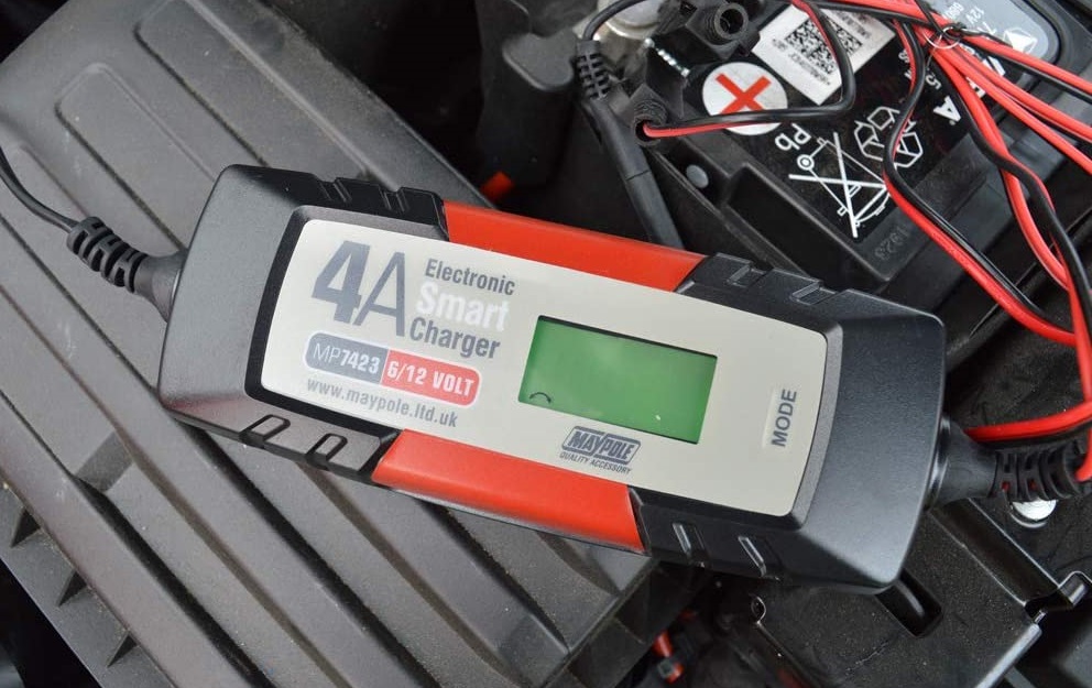 Maypole Smart Charger – Product Review | Car & Classic Magazine