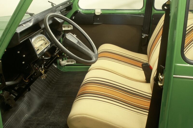 The Citroën 2CV – Five Things You Need to Know | Car & Classic Magazine