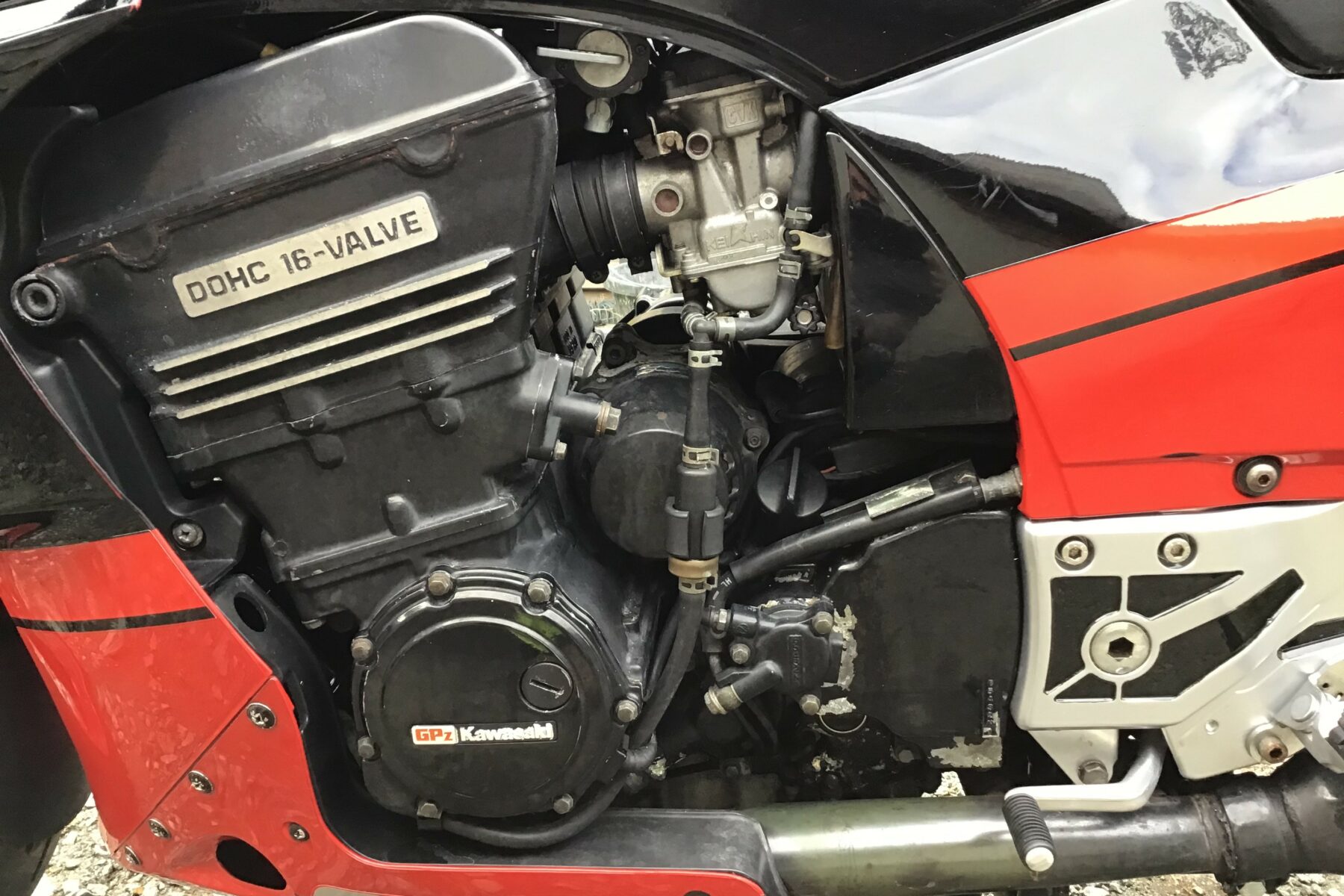 Kawasaki GPZ900R – The Car’s The Star | Car & Classic Magazine