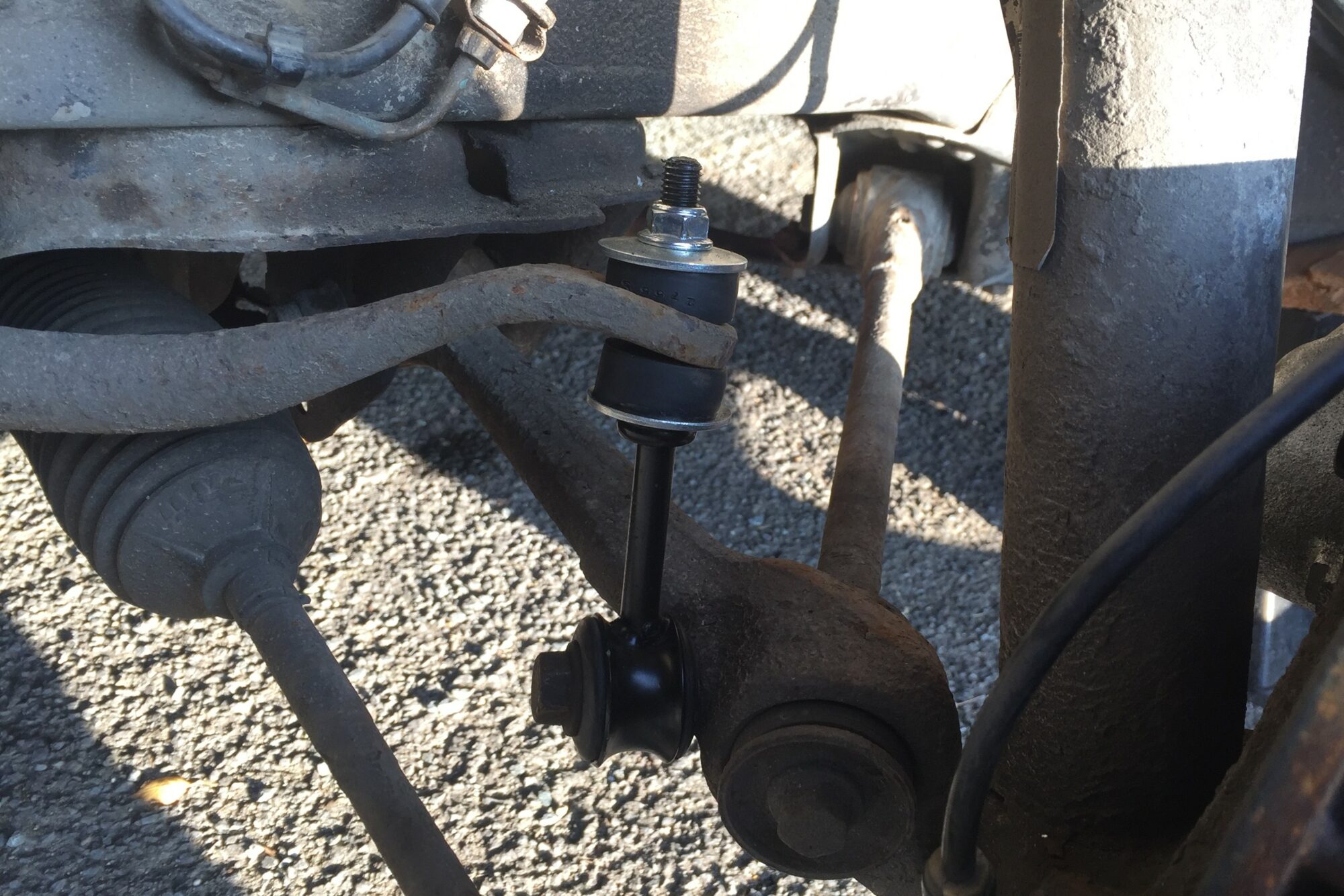 How To – Change Your Anti Roll Bar Links | Car & Classic Magazine