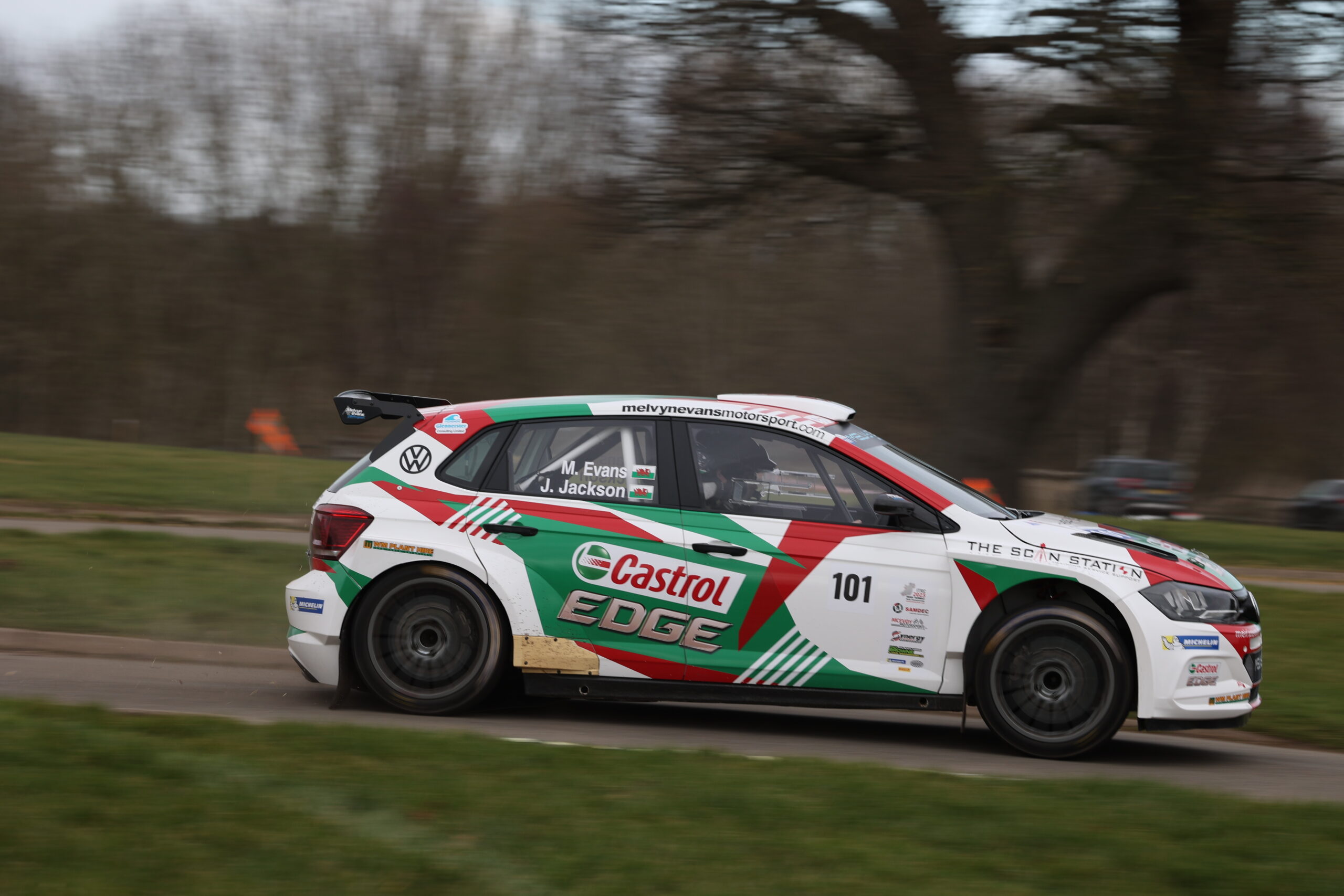 Quick Off the Pace – Kick Into Race Retro 2023 | Car & Classic Magazine