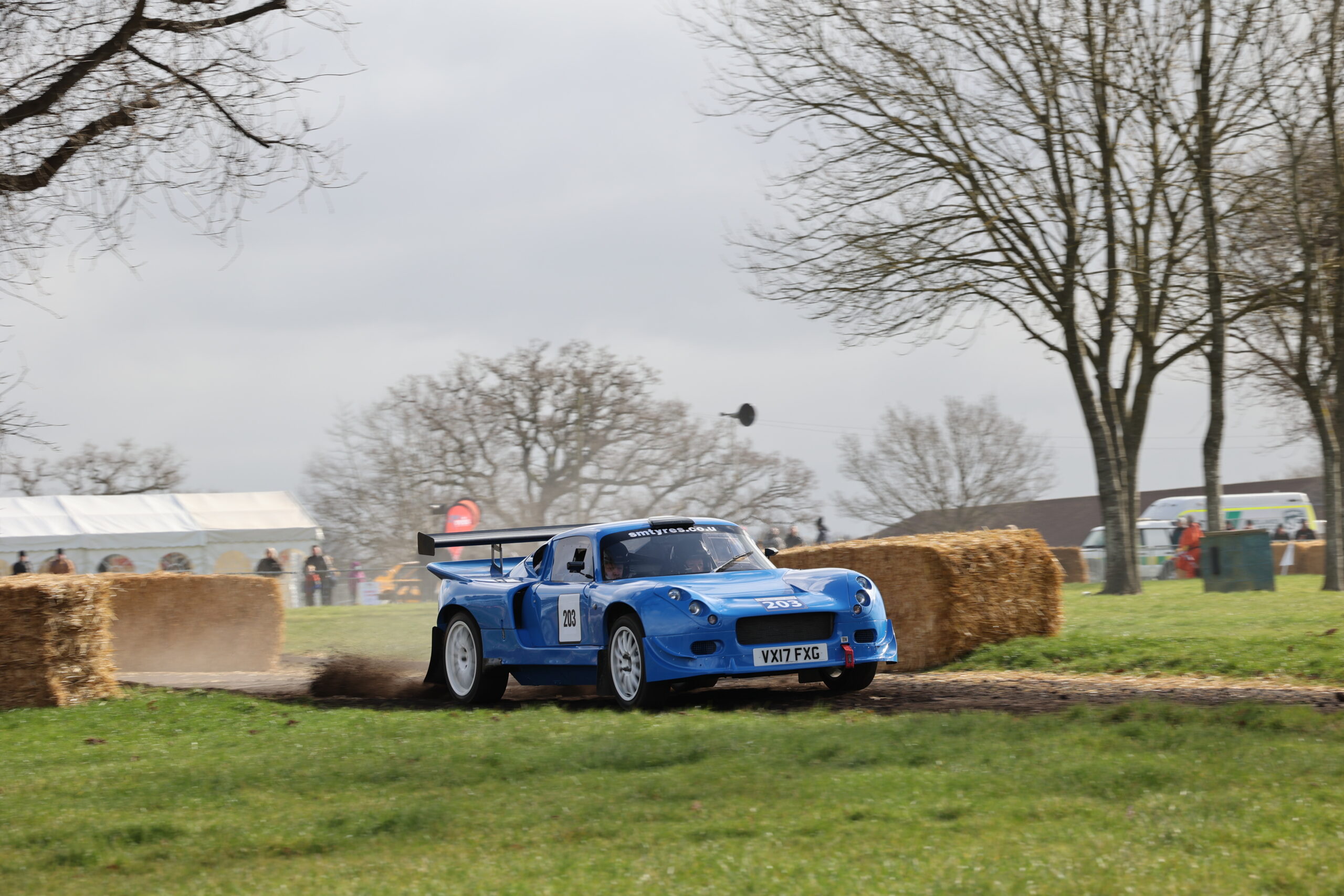 Quick Off the Pace – Kick Into Race Retro 2023 | Car & Classic Magazine