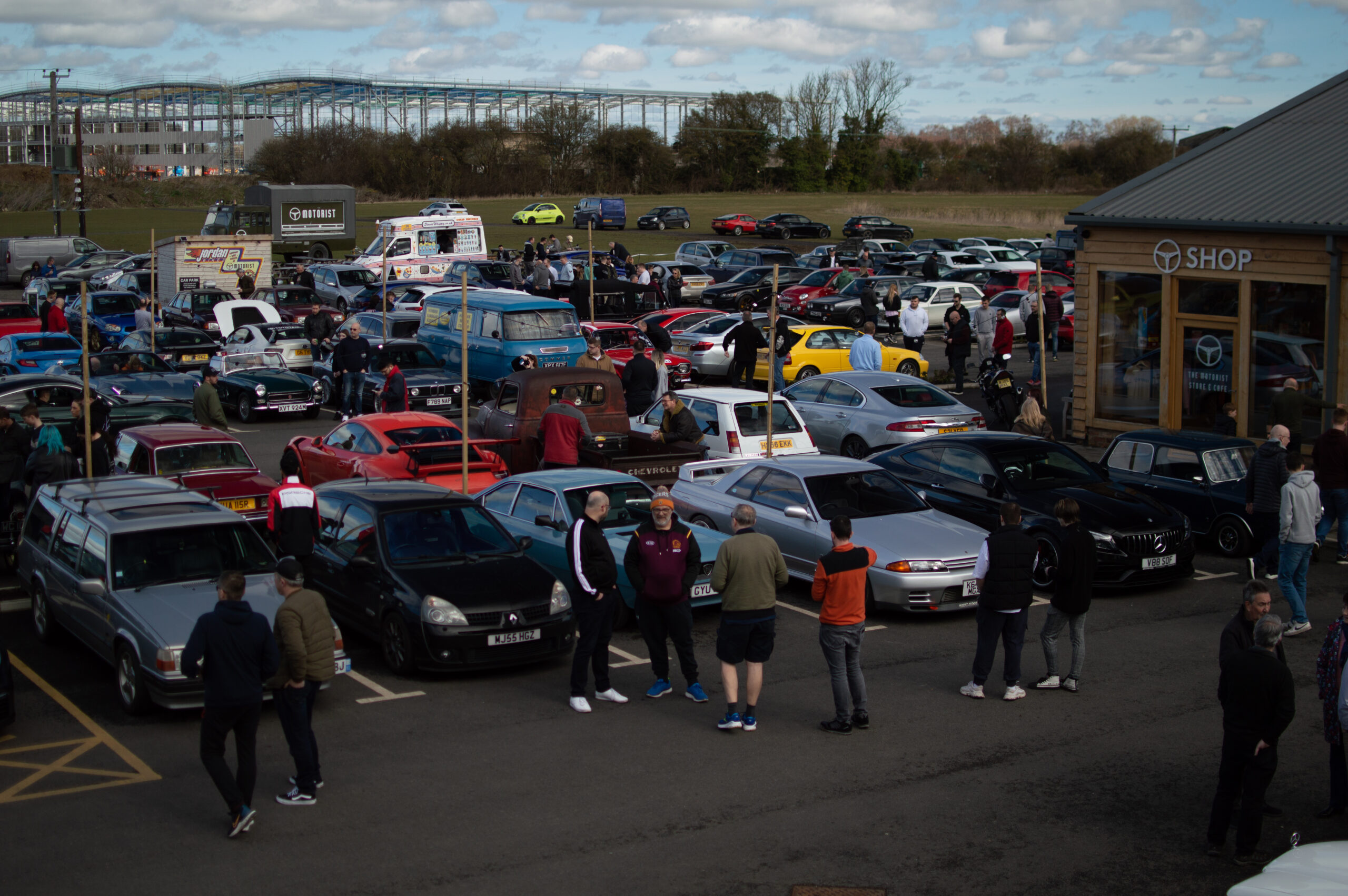 Auto-Social – Tremendous Turnout at The Motorist | Car & Classic Magazine