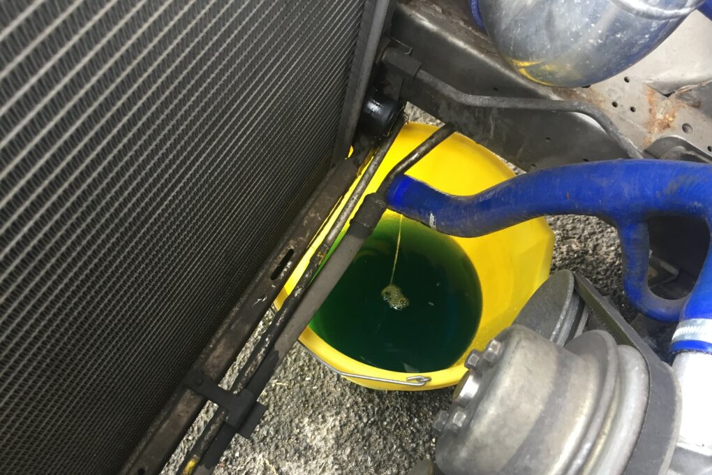 How To – Replace Your Radiator | Car & Classic Magazine