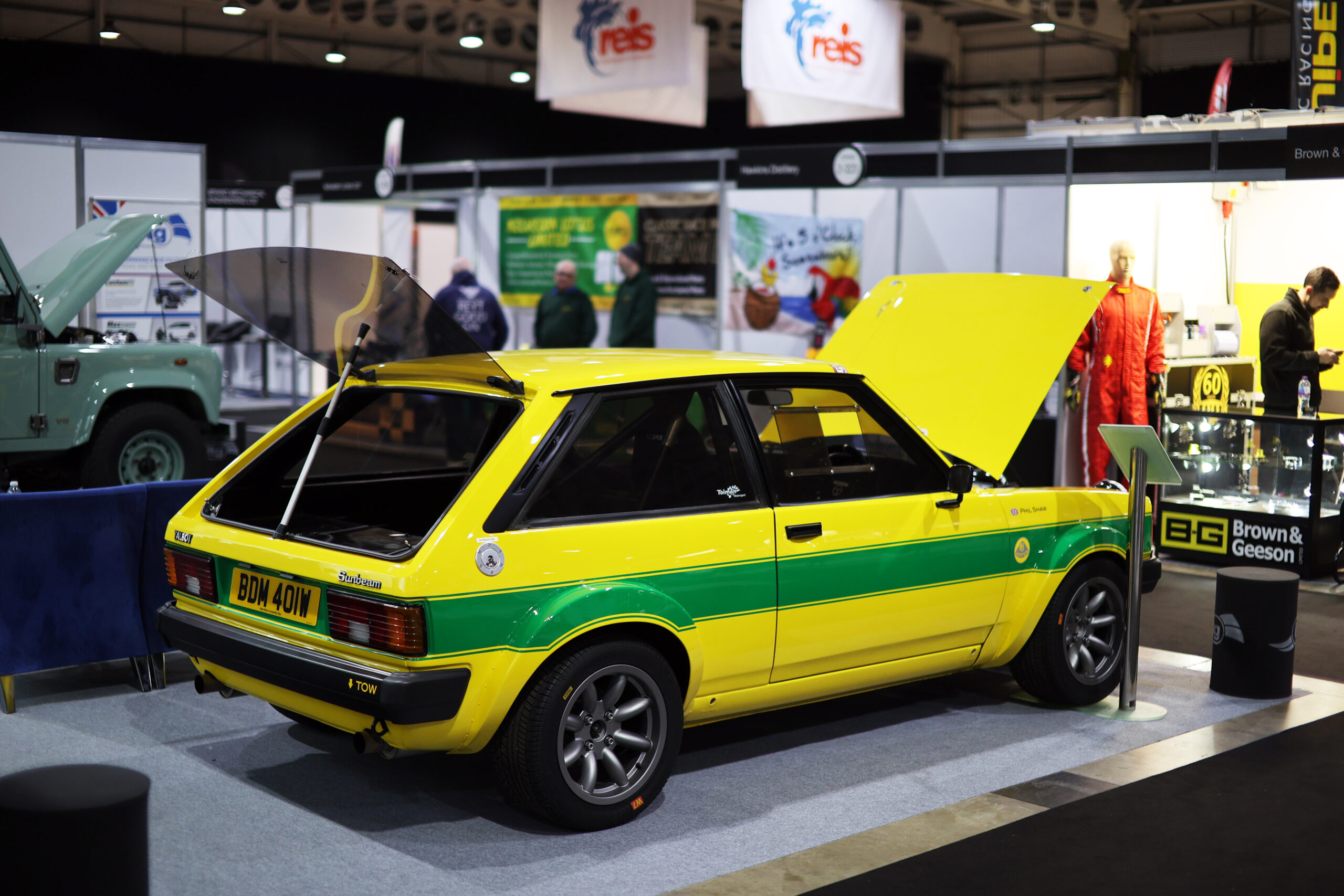 Quick Off the Pace – Kick Into Race Retro 2023 | Car & Classic Magazine