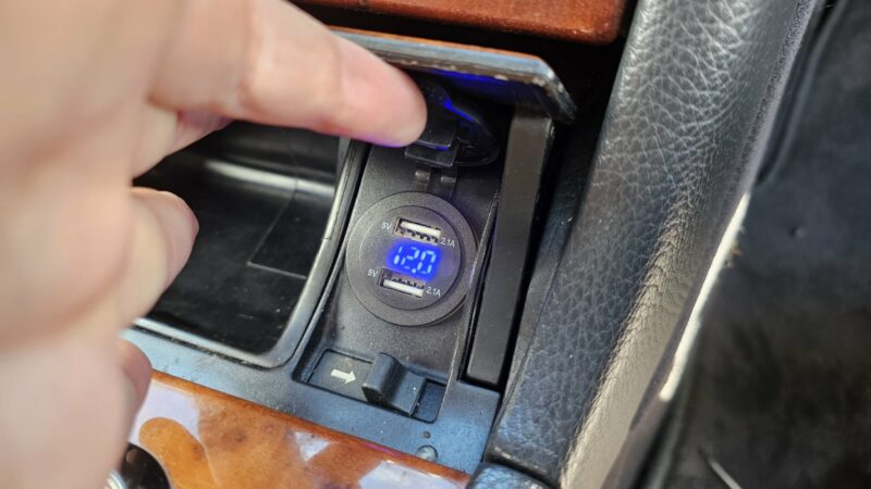 12v Twin USB Socket – Product Review | Car & Classic Magazine