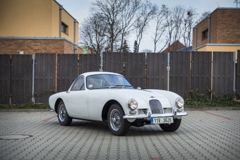 1964 Morgan Plus 4 Plus – Auction Car of the Week | Car & Classic Magazine
