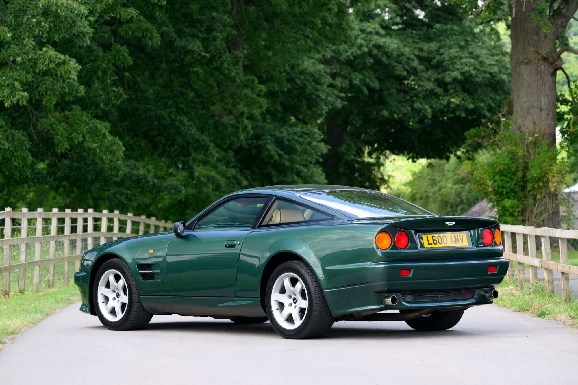 1994 Aston Martin Vantage V600 – Auction Car of the Week | Car ...