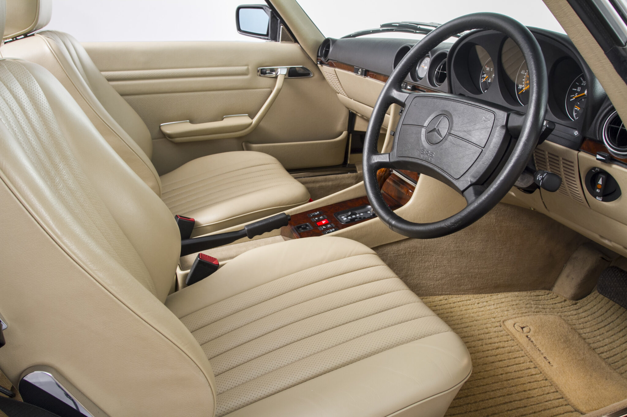 The Mercedes R107 – Five Things You Need To Know | Car & Classic Magazine