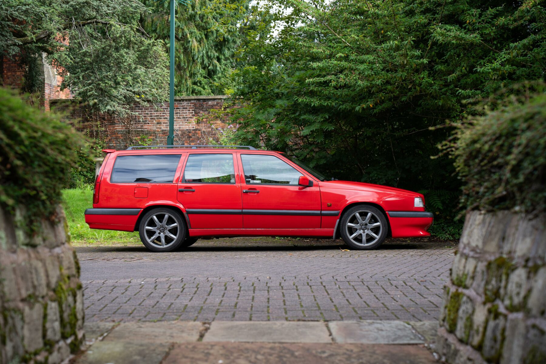 1996 Volvo 850 R – Auction Car of the Week | Car & Classic Magazine