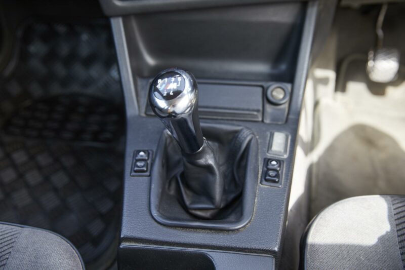 1985 BMW 325i SE – Project Profile | Car & Classic Magazine