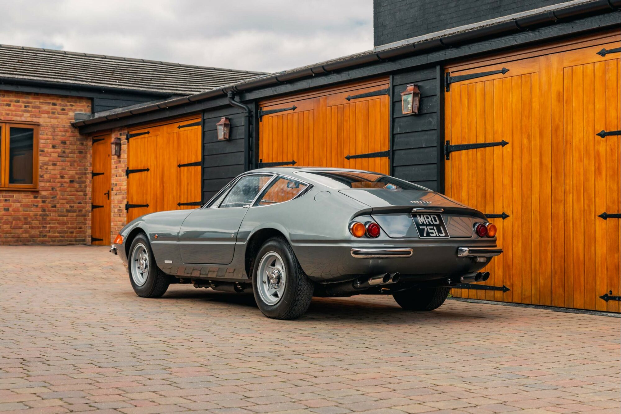 Eric Clapton’s 1971 Ferrari 365 GTB/4 Daytona – Classified of the Week | Car & Classic Magazine