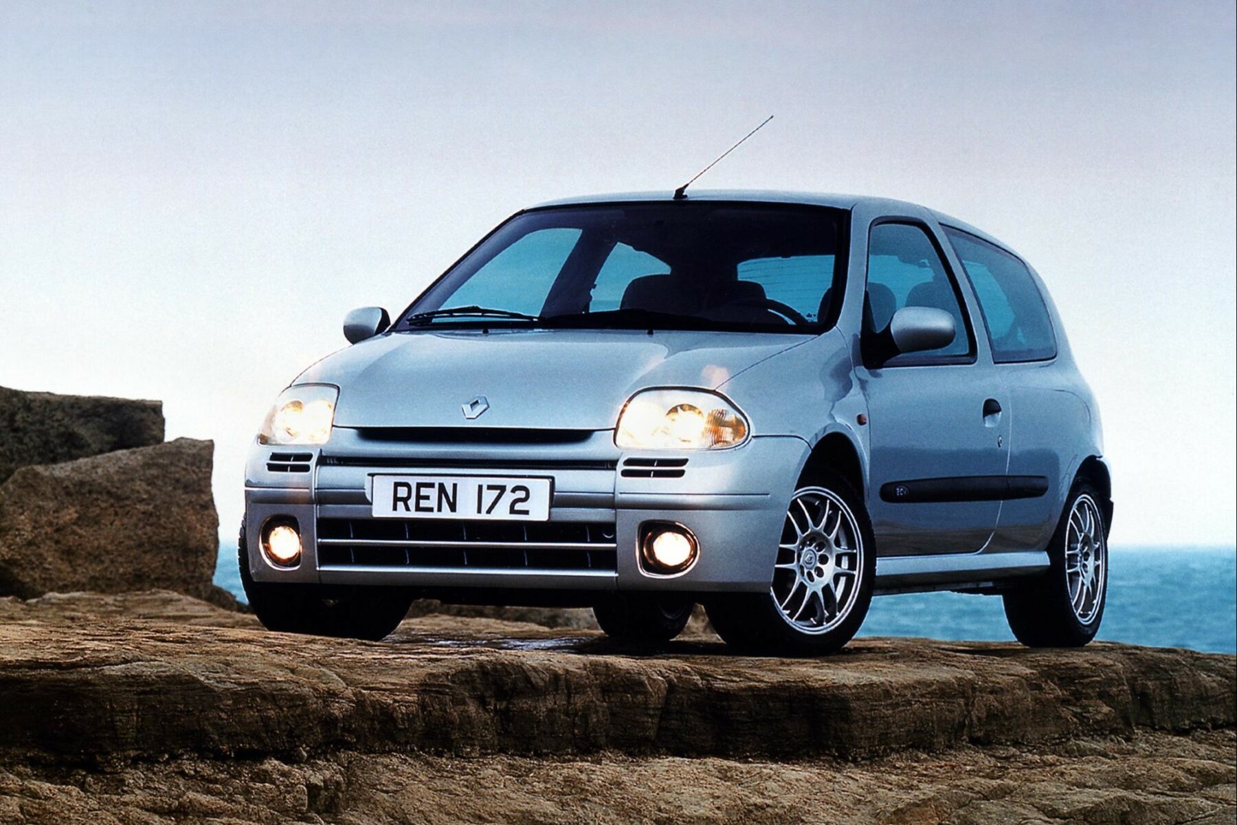 Renault Clio II RS – The Time Is Now | Car & Classic Magazine