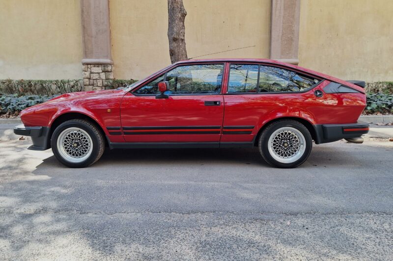 1984 Alfa Romeo GTV6 – Auction Car of the Week | Car & Classic Magazine