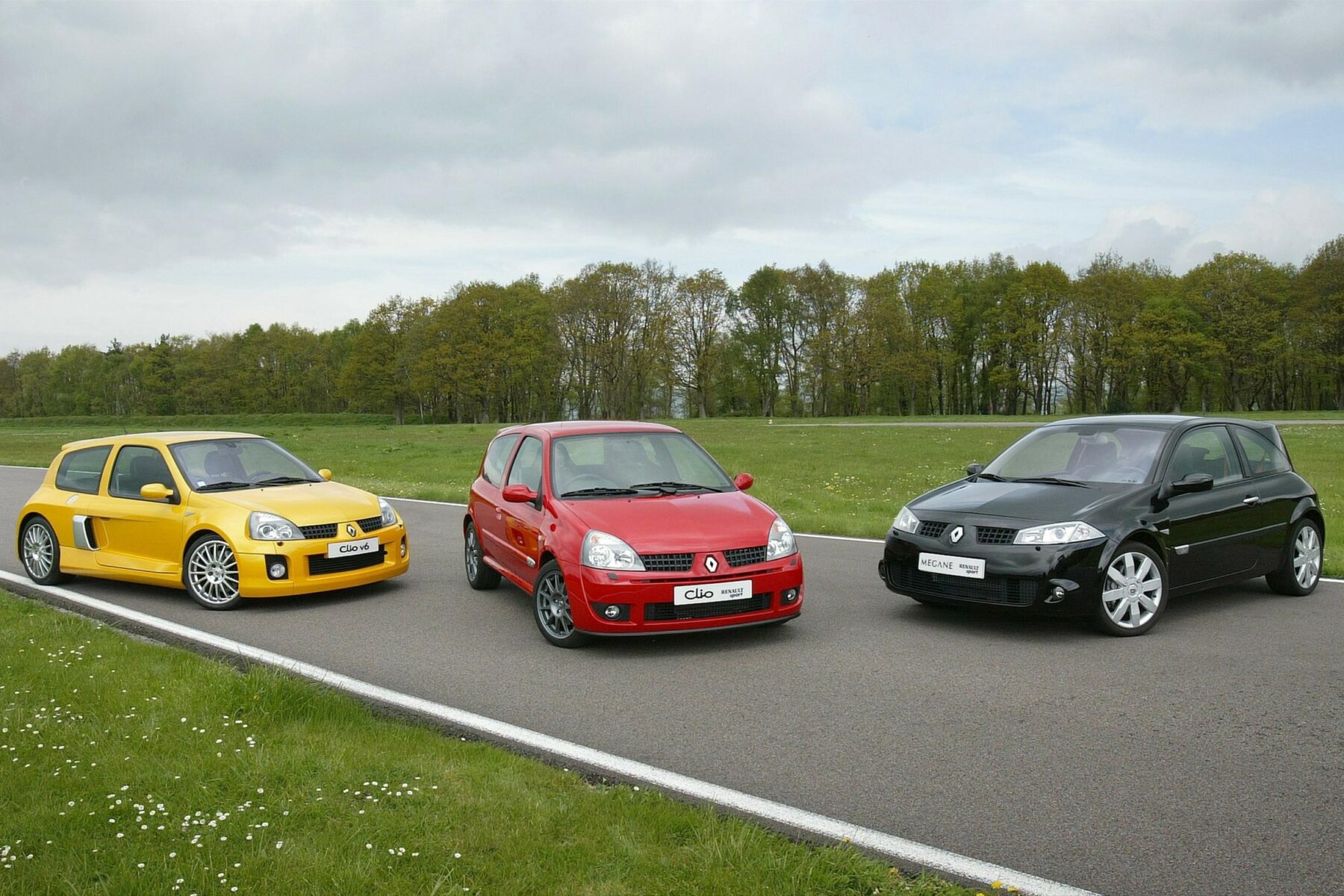 Renault Clio II RS – The Time Is Now | Car & Classic Magazine