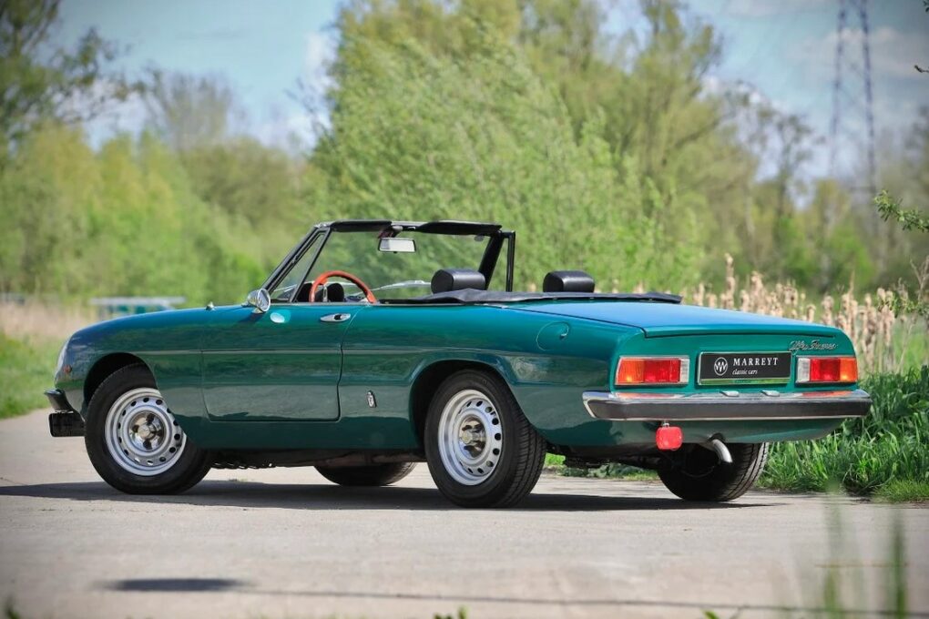 The Alfa Romeo Spider 105/115 – Five Things You Need To Know | Car & Classic Magazine