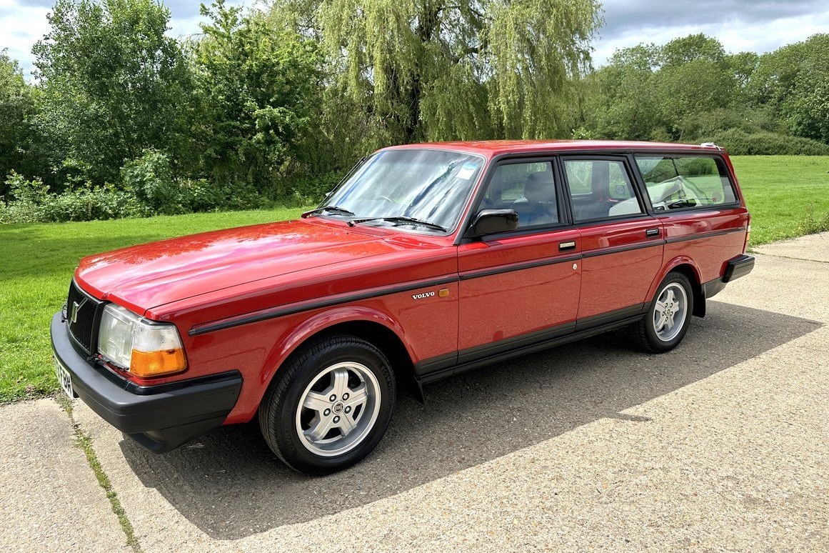 1988 Volvo 240 GLT – Classified of the Week | Car & Classic Magazine