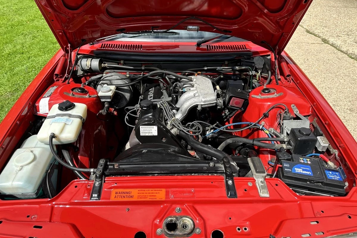 1988 Volvo 240 GLT – Classified of the Week | Car & Classic Magazine