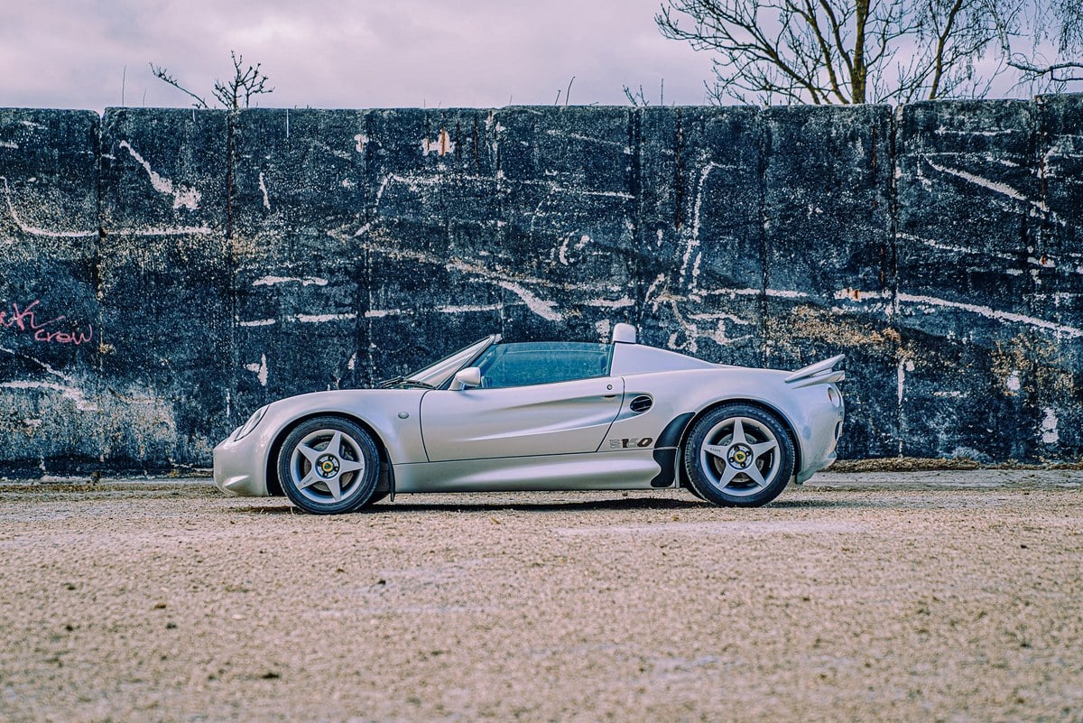 Lotus Elise S1 – The Time is Now | Car & Classic Magazine