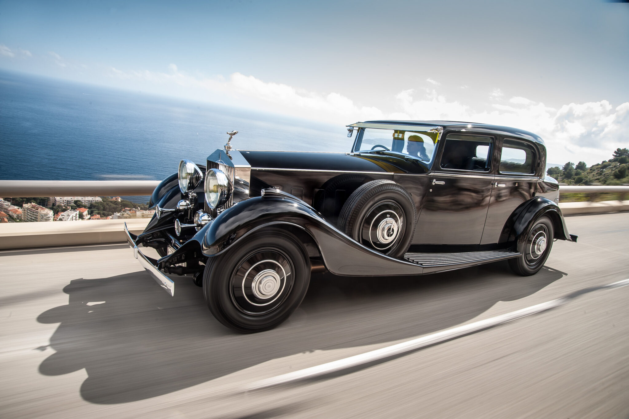 The Great Eight – 100 Years of the Rolls-Royce Phantom | Car & Classic ...