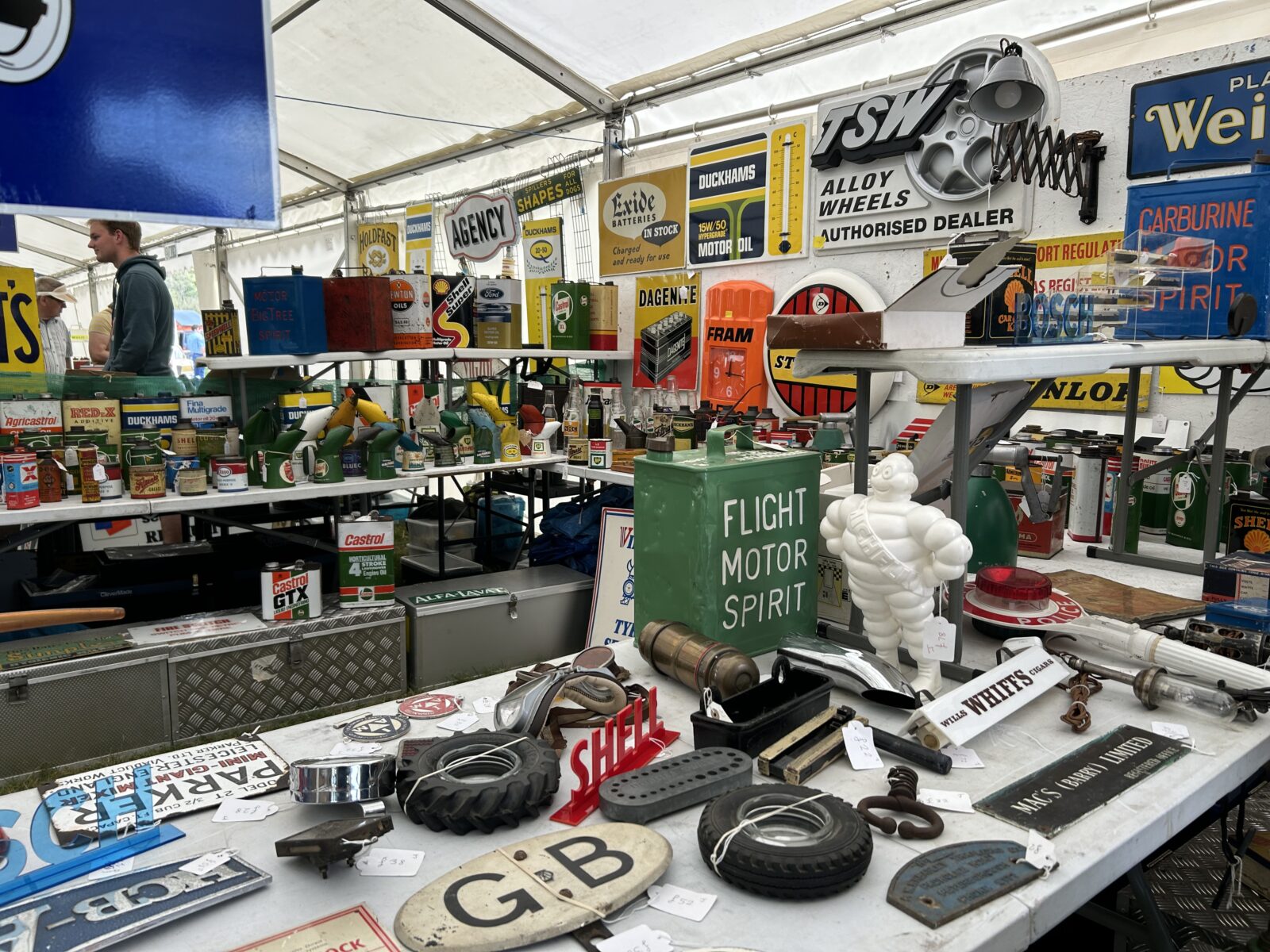 How To Find Bargains at an Autojumble | Car & Classic Magazine