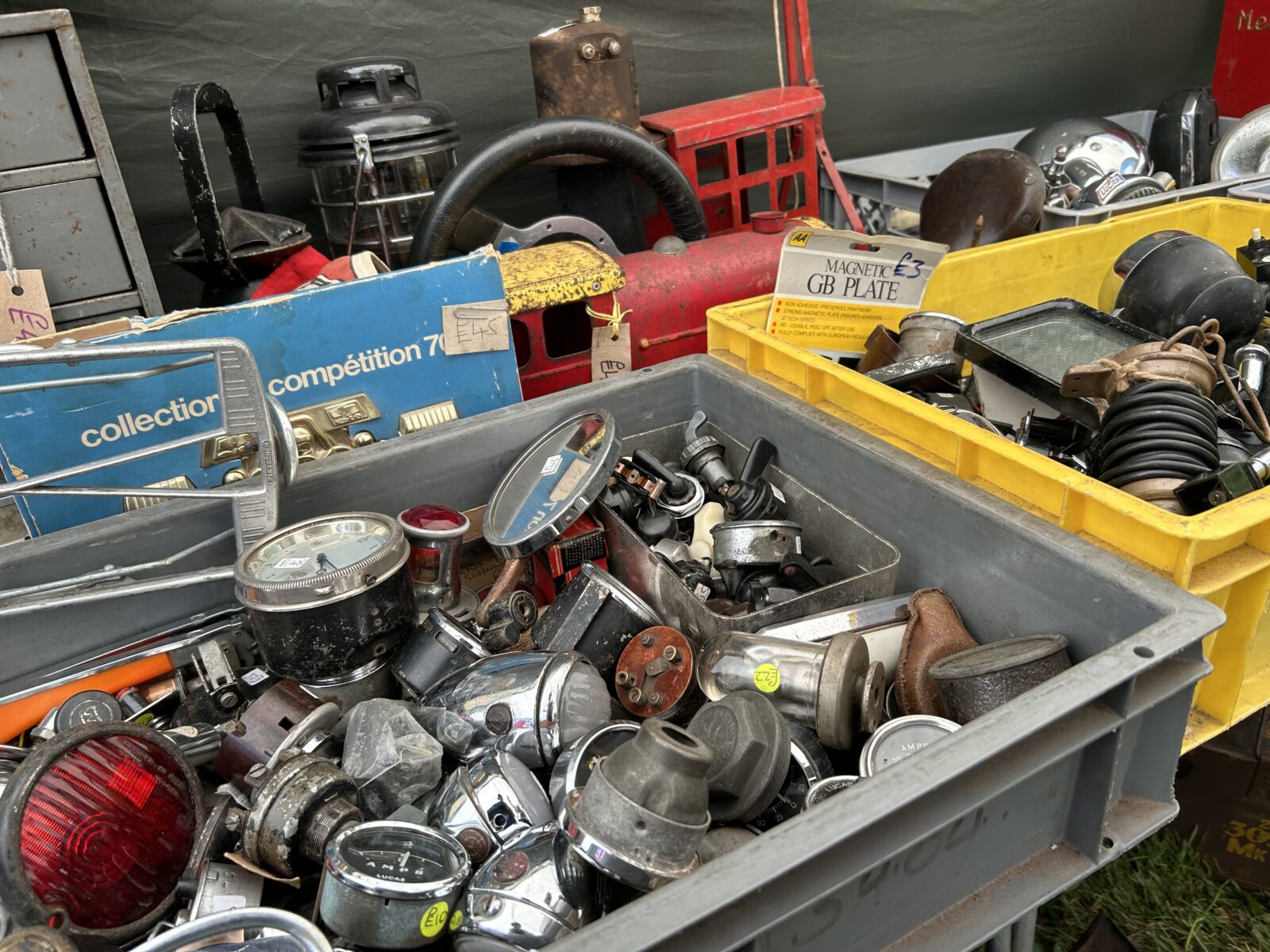 How To Find Bargains at an Autojumble | Car & Classic Magazine